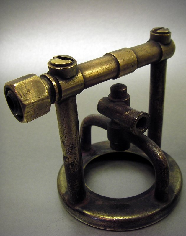 Mirus Gaz Bleu and a modern BD cap classic to top it | Classic Camp Stoves