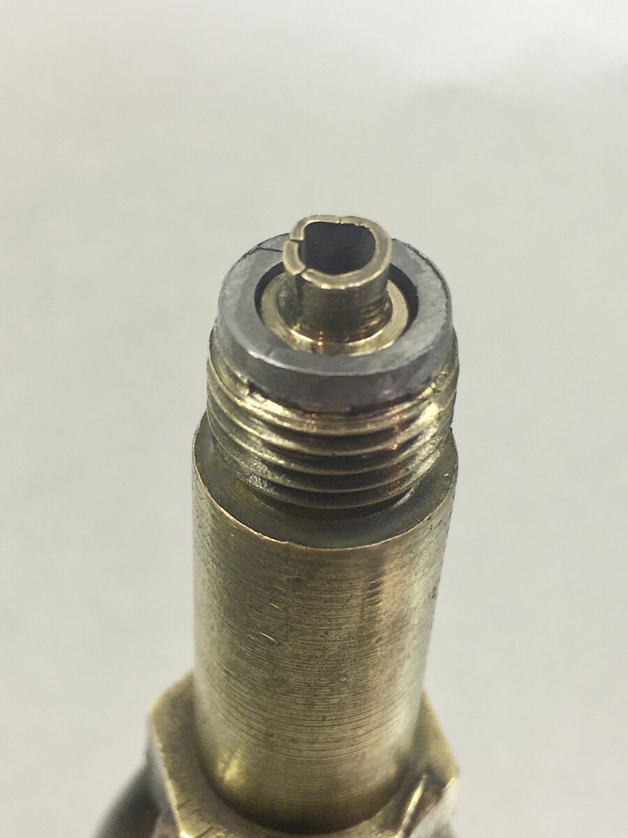 British (probably, possibly Monitor) paraffin stove | Classic Camp Stoves