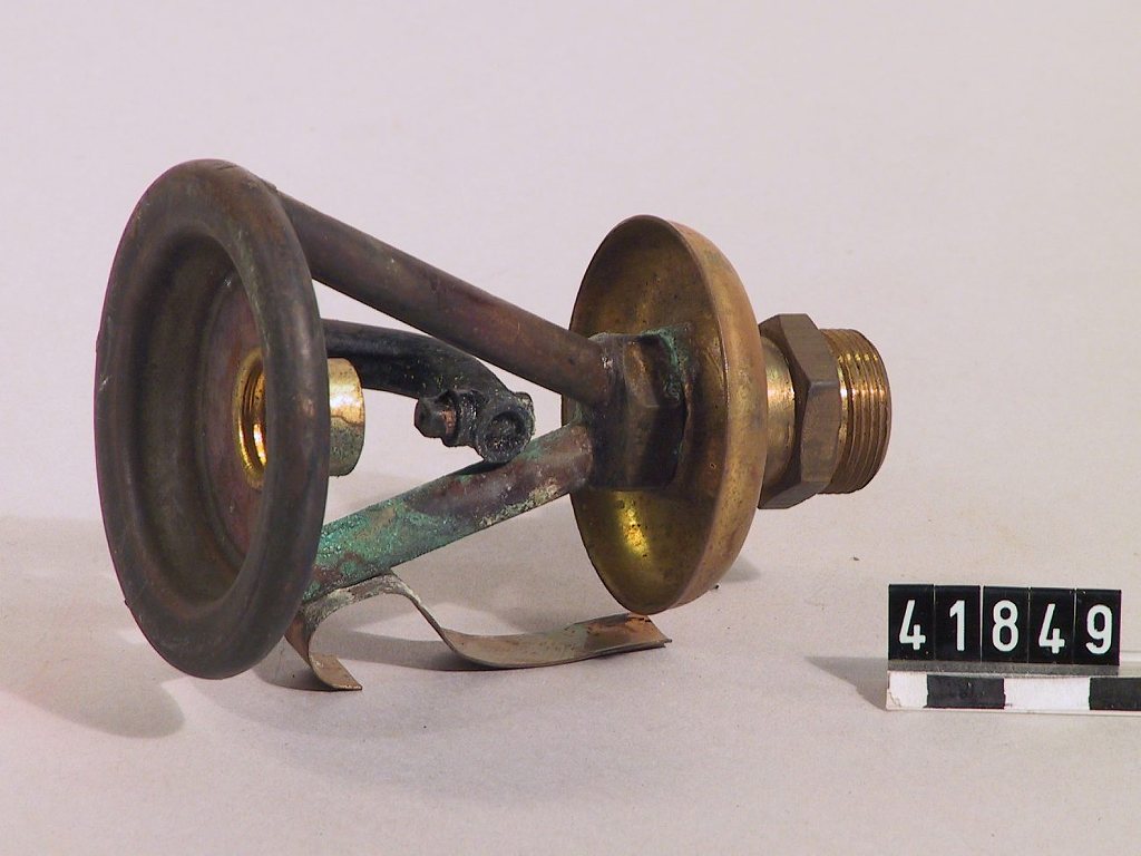 Unknown stove with possibly a Virtus silent burner. | Classic Camp Stoves