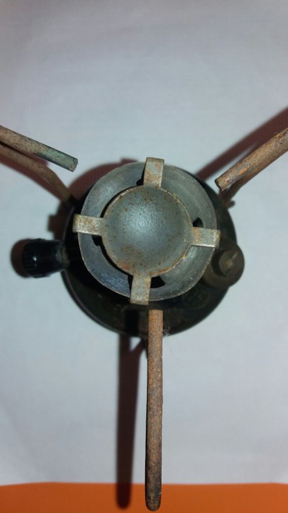 Arara-37 with fixed pot stands and plastic regulator knob. | Classic ...