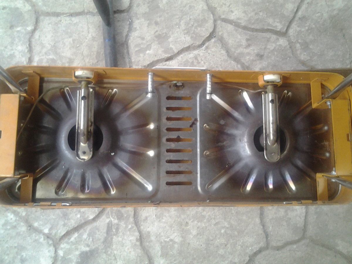 Gorgeous 2 burner table top or free standing Cadaac stove | Classic ...