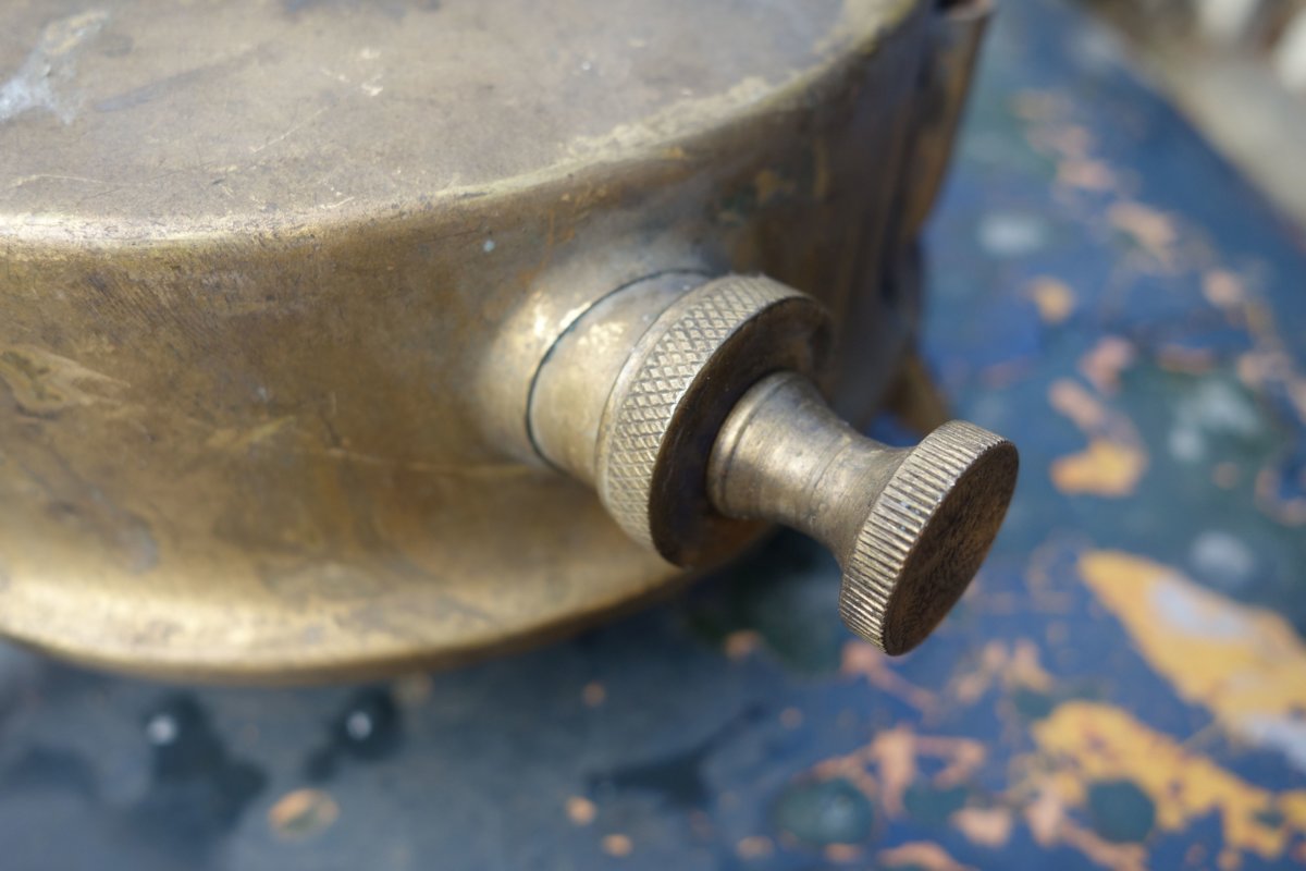 British (probably, possibly Monitor) paraffin stove | Classic Camp Stoves