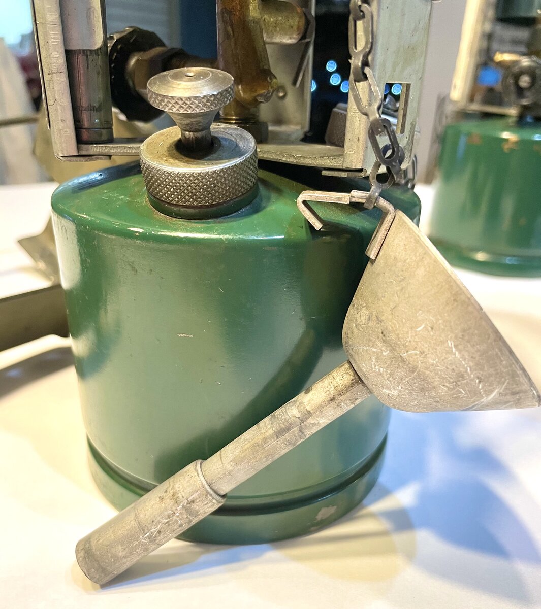 1943 Coleman 520-498 Battery Heater | Classic Camp Stoves
