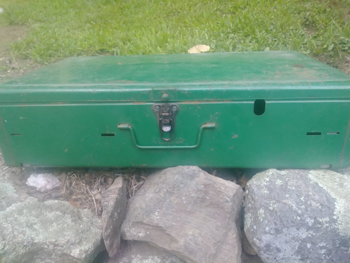 Coleman 413E | Classic Camp Stoves
