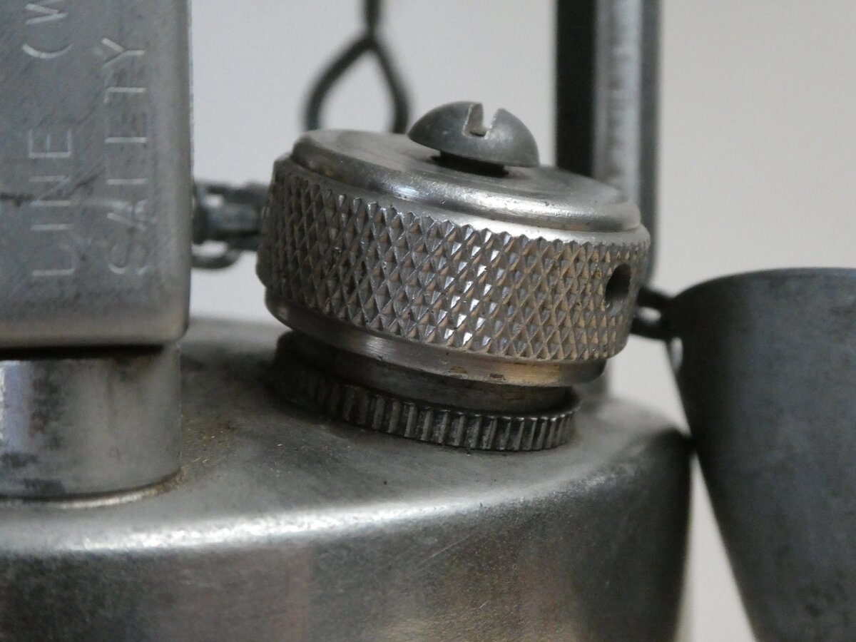 Coleman No. 530 (USA; 1946) | Classic Camp Stoves