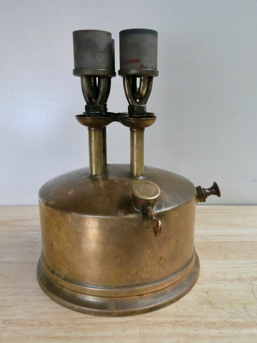 BA Hjorth & Co 4-burner Rocket Stove (1896 - 1898) | Classic Camp Stoves